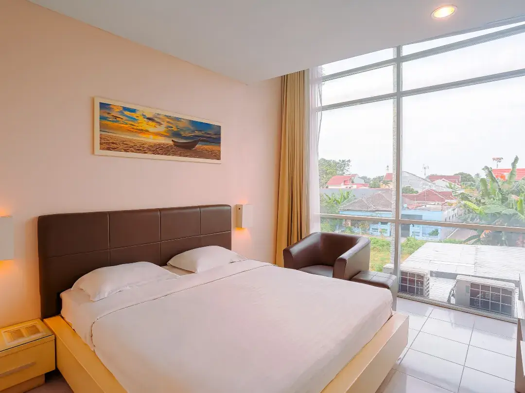 Royal Hotel N' Lounge - Jember