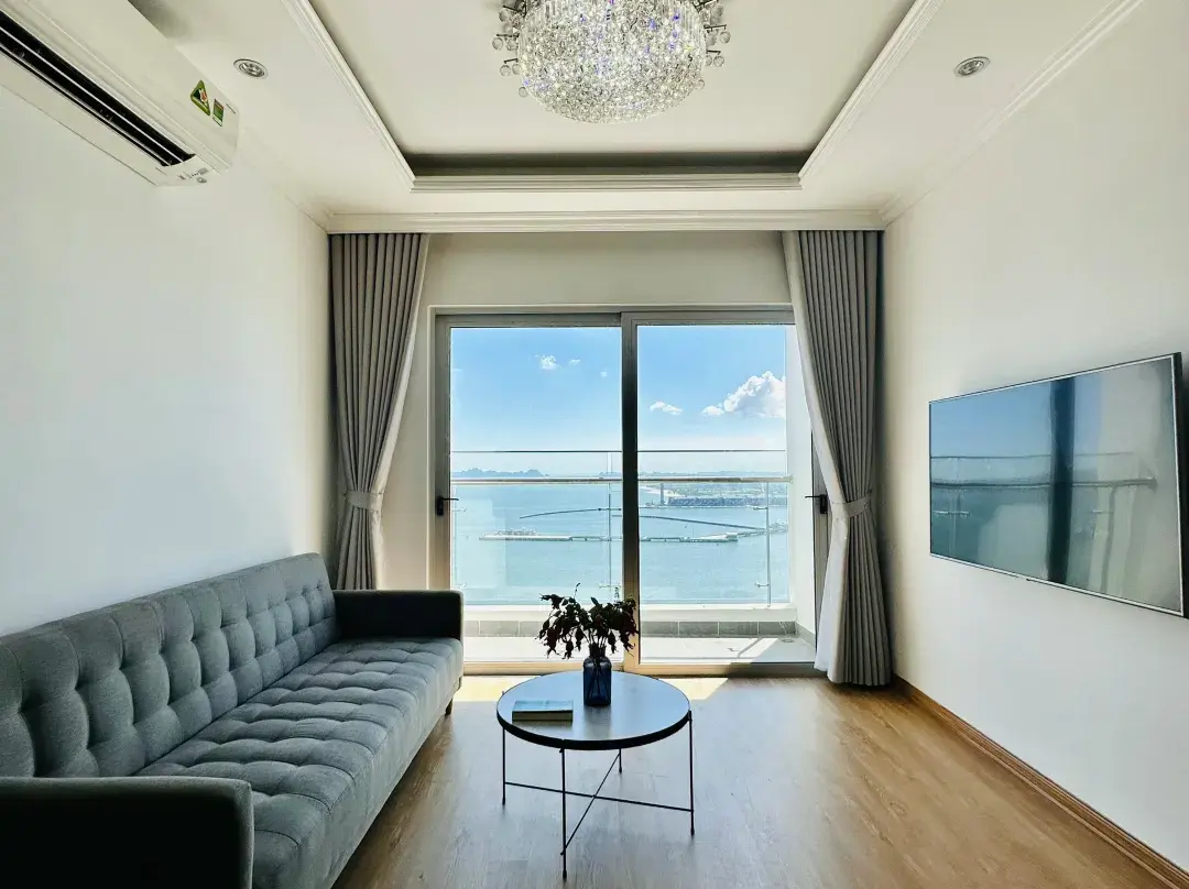 Cozy Homestay 2 Br Sea View 29th Flr Halong Center. - ハロン