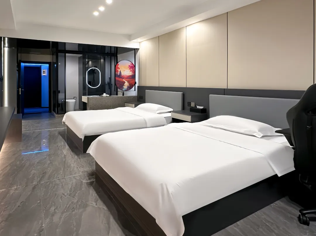 Higo E-sports Hotel ) - Xinyang