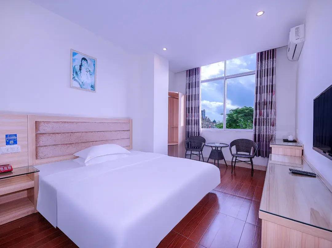 Dongxing Huichang Fashion Hotel - Móng Cái