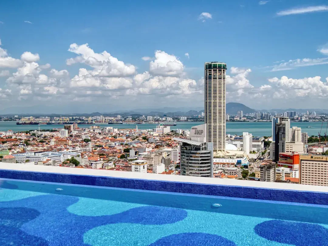 22 Macalisterz's Armoire Collection By Alv - George Town