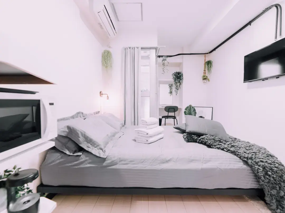 Minimalist Loft 4: Namba Compact Studio & 24/7 Gym - Osaka