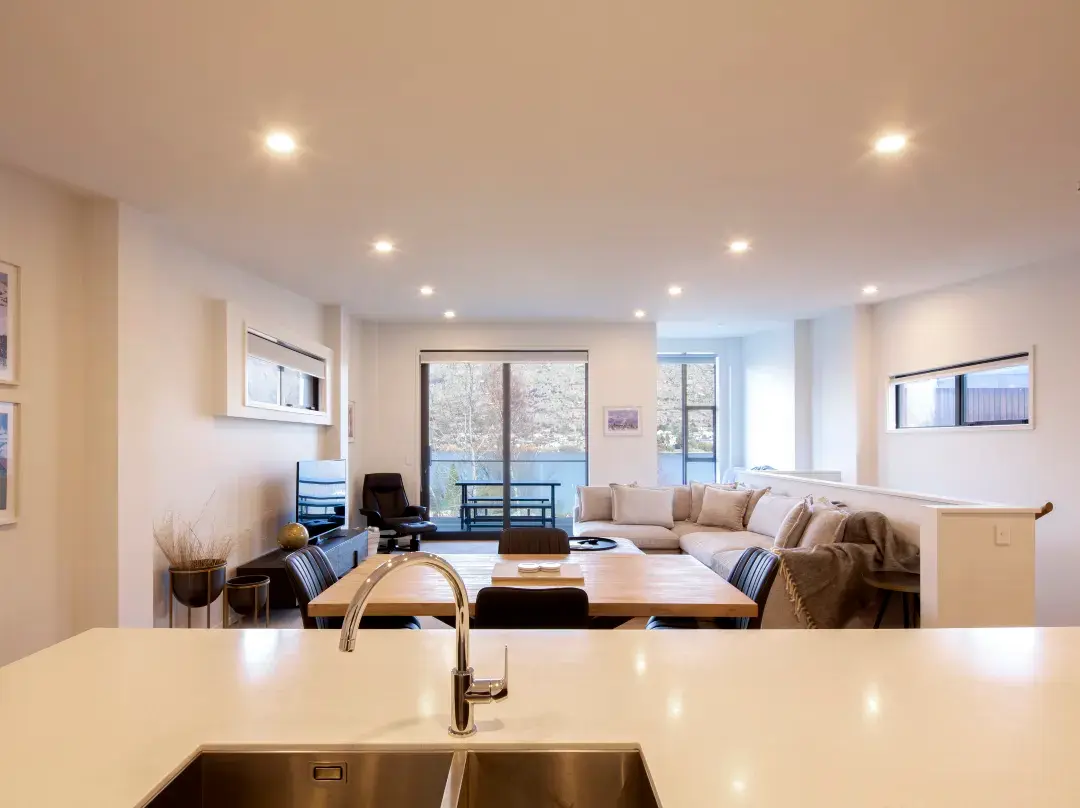 Stylish 2-br Home, Scenic Balcony, Key Amenities - Queenstown, New Zealand