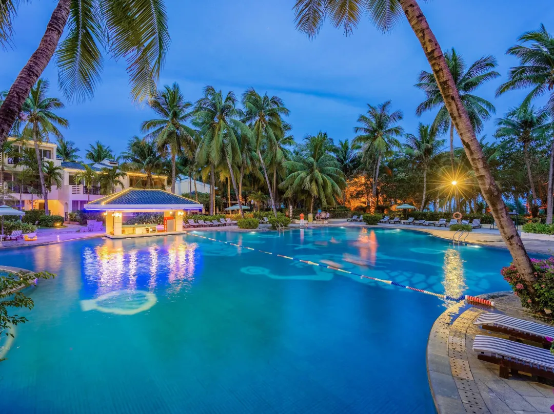Palm Beach Resort & Spa - Sanya