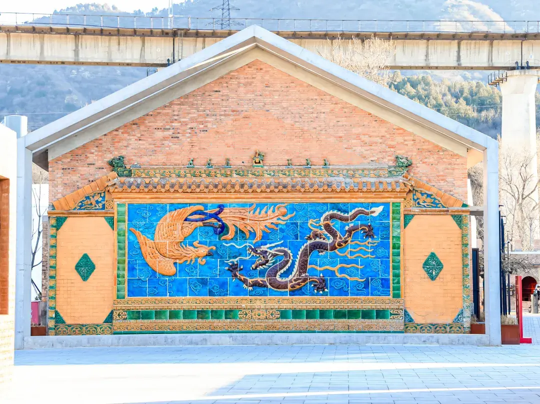 Land Of Arts And Crafts - Beijing