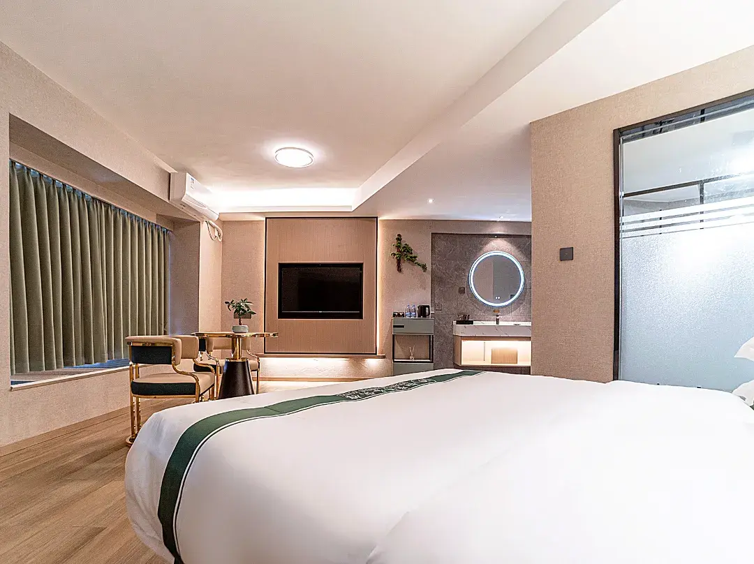 Liuzhou Platinum Hotel - Liuzhou