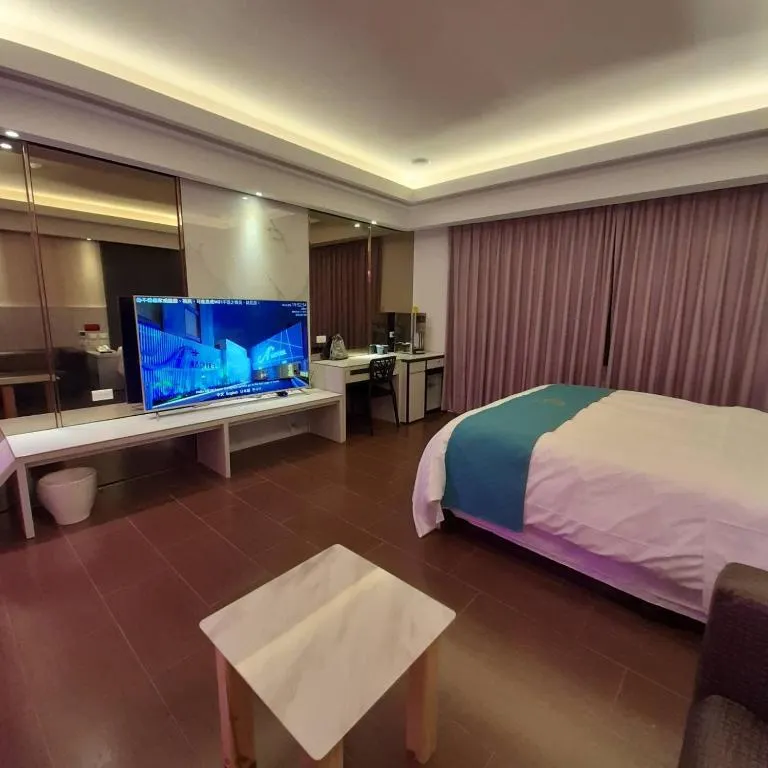 King Hotel Tw - Guishan District