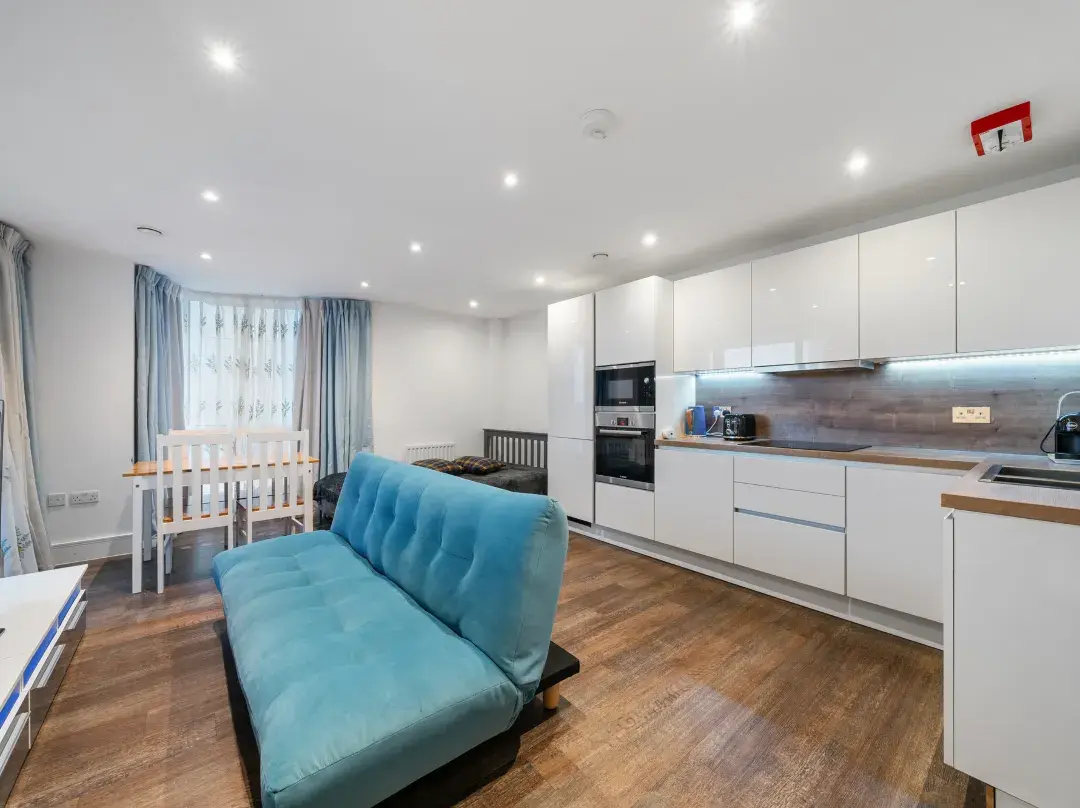 Modern Riverside 1br Retreat · Sleeps 5 · Private Balcony - Central London