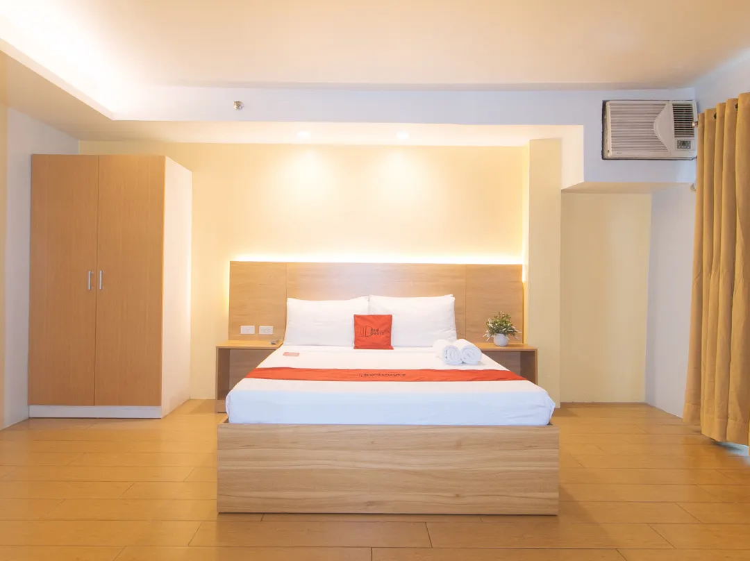 Reddoorz @ The Vjour Suites - Makati