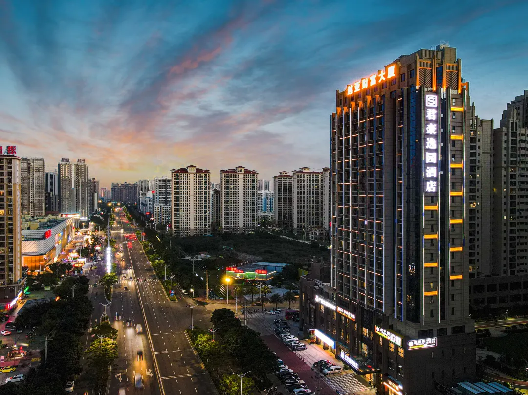 Sovereign Garden Hotel（beihai Yintan Wanda Plaza) - Beihai