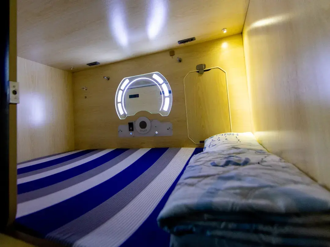 Starway Capsules - Wan Chai