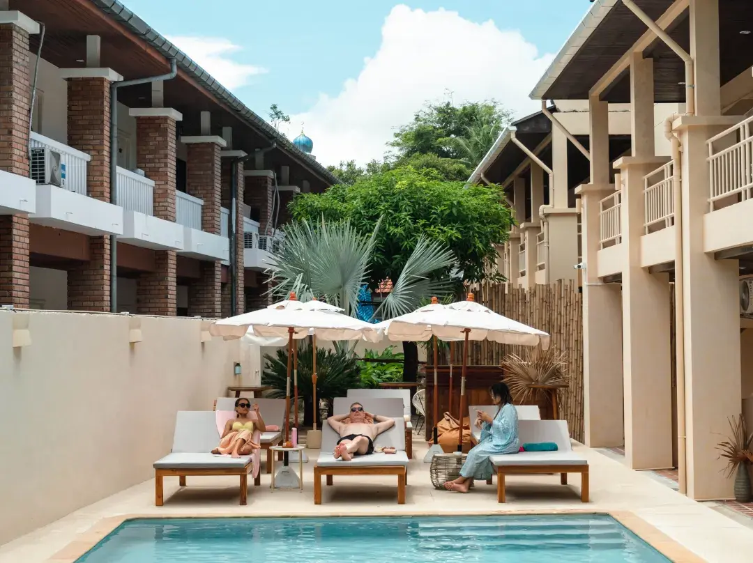 Rustic And Blue Getaway - Patong Beach