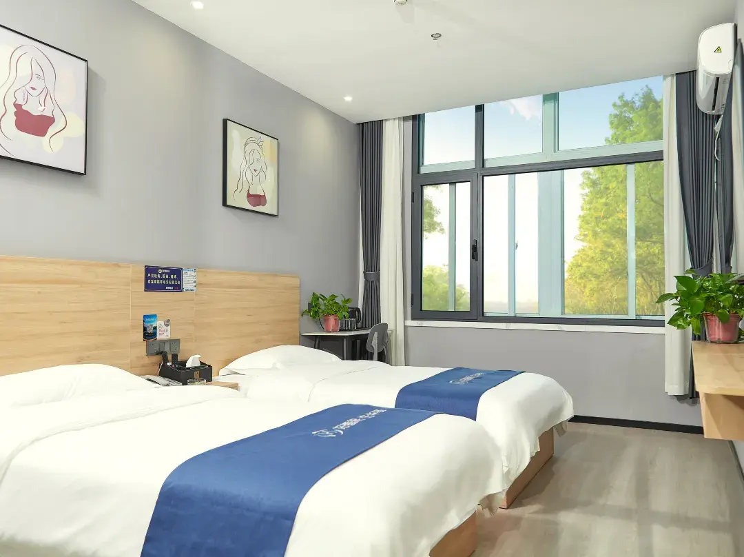 Qingju Hotel - Luoyang