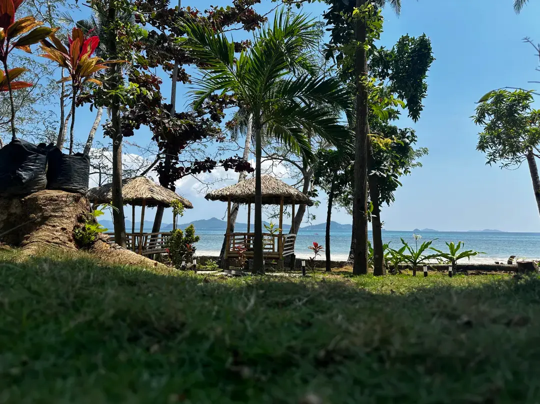 Karawat Beach Park - El Nido