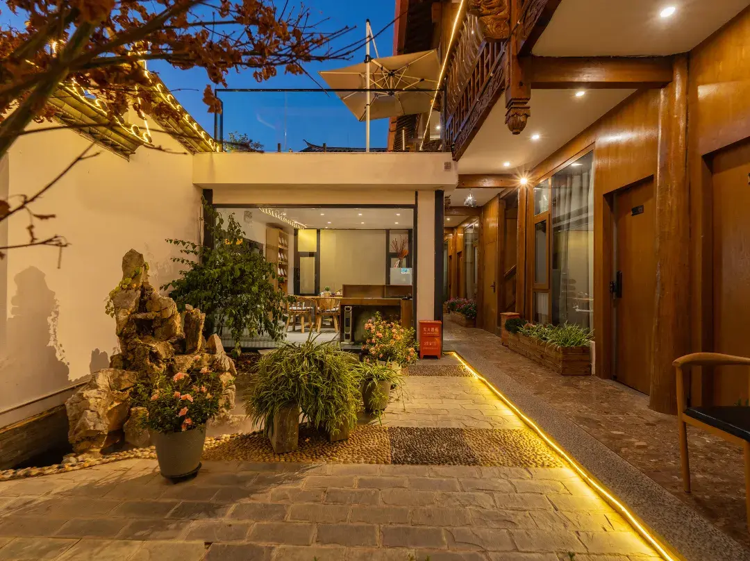 Yueting Light Luxury Inn - Lijiang