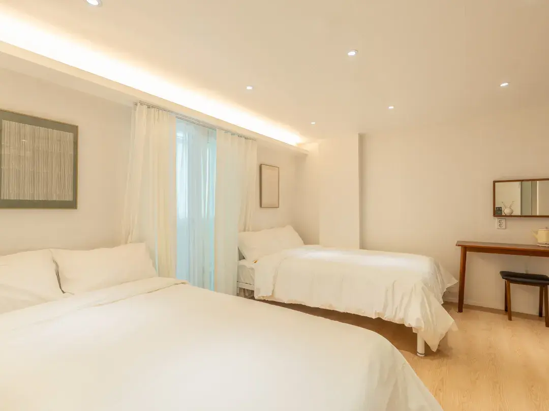 Nomad Stay In Hongdae - Seoel