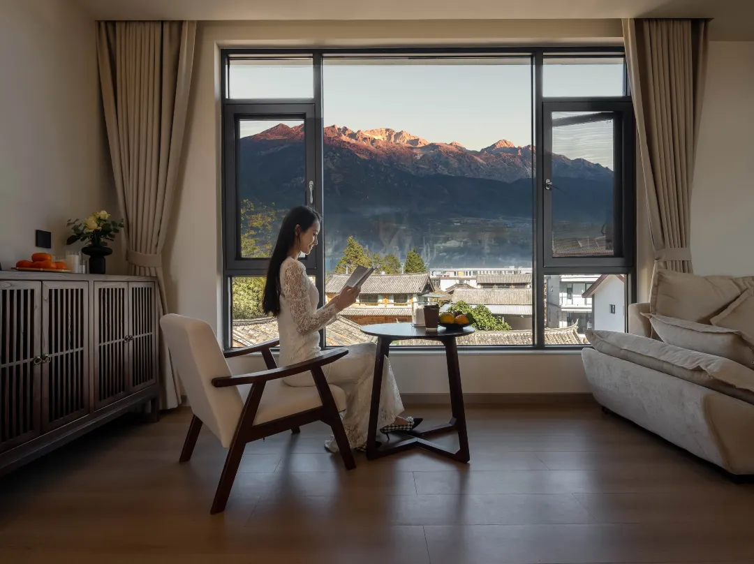 Viewing Snow Mountain And Cloud Sea  Spring Resort Private Villa - Lijiang