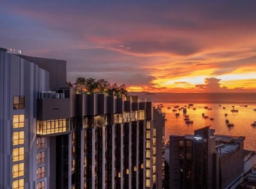The Base Central Pattaya By Tai Youzai - Pattaya