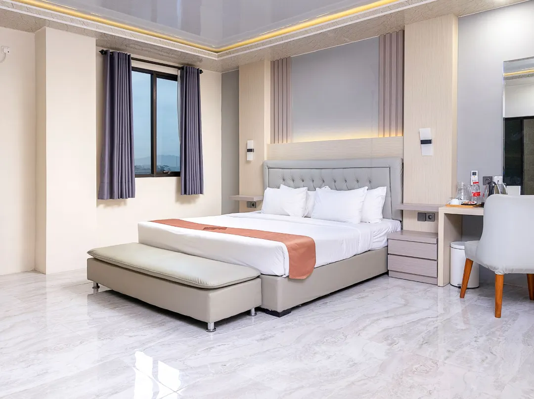 Grand Valonia Hotel Cafe & Park Jember - Jember