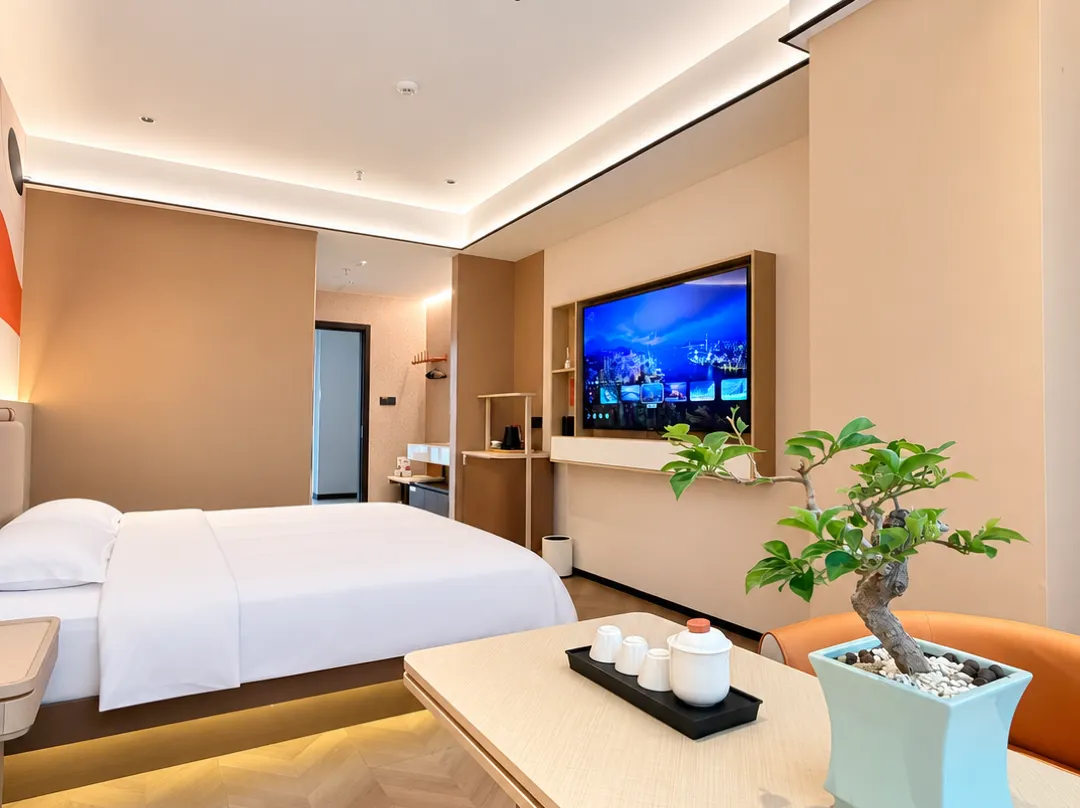Atour Light Hotel Bell Tower • Kaiyuan Li, - Quanzhou