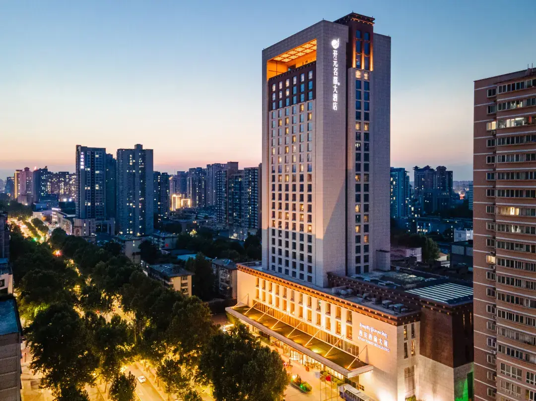 The Maison New Century Hotel (The Ancient City Wall ） - 