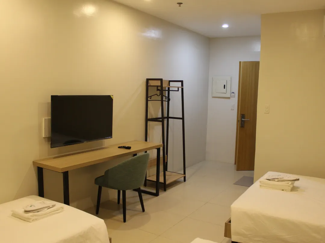 The Perch Hostel - Subic