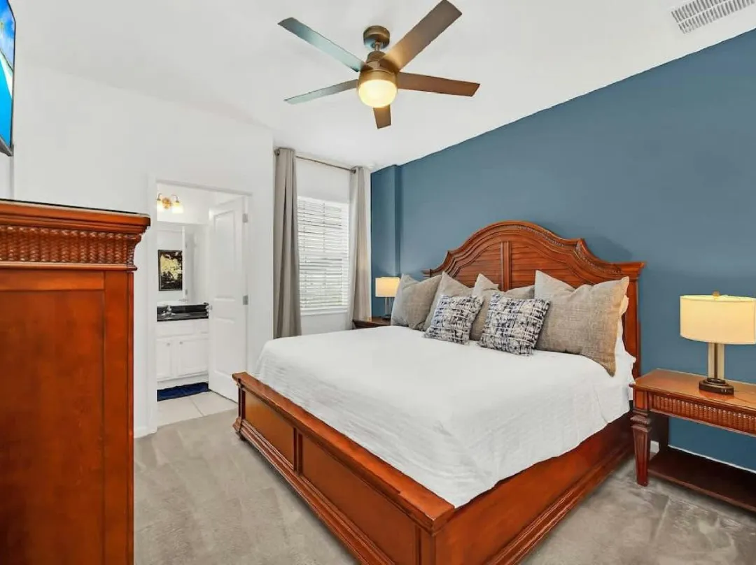 Epic 12 Bedroom Home With Private Pool! - Kissimmee