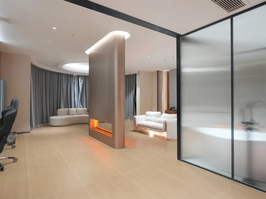 Longteng E-sports Business Hotel - Jiujiang