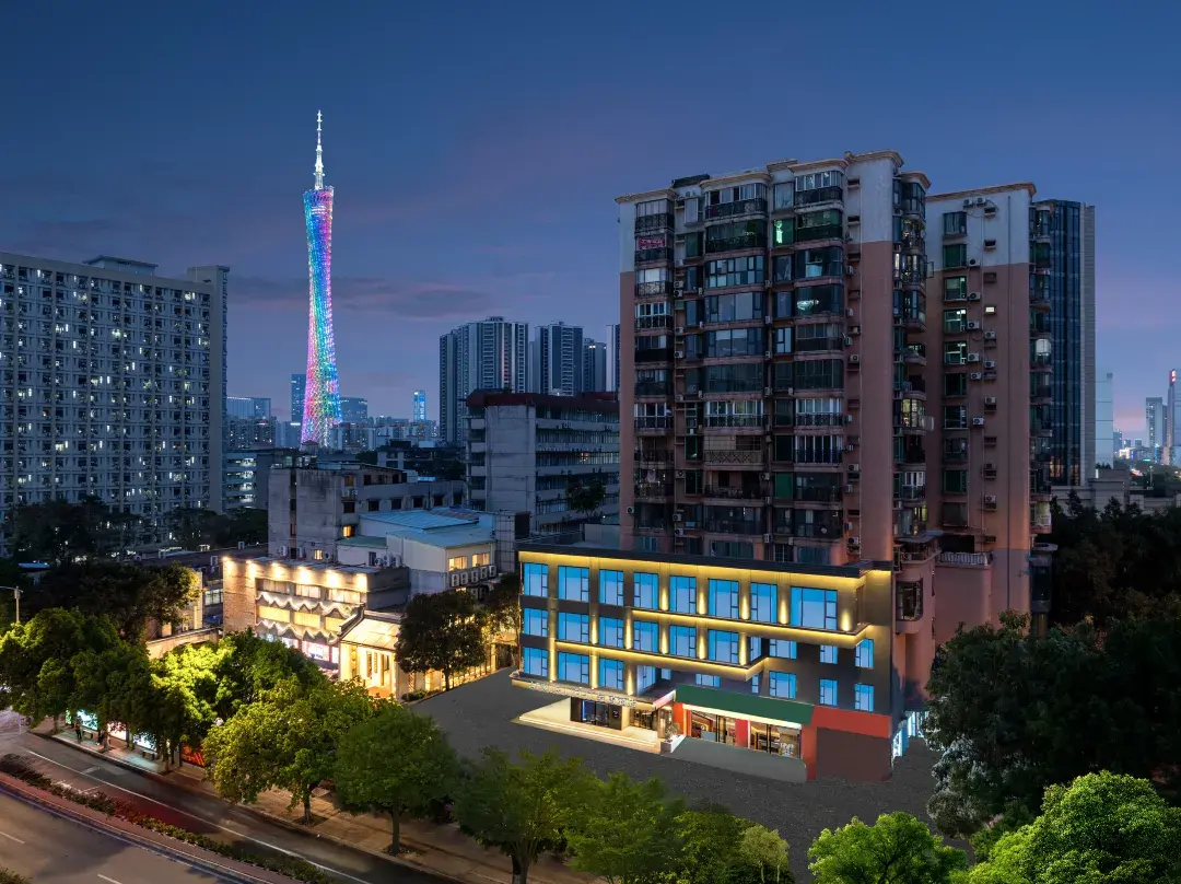 Canton Tower  Xingang  Middel Road Qingju Hotel（ Pazhou Exhibition & Kecun Subway Station ） - 