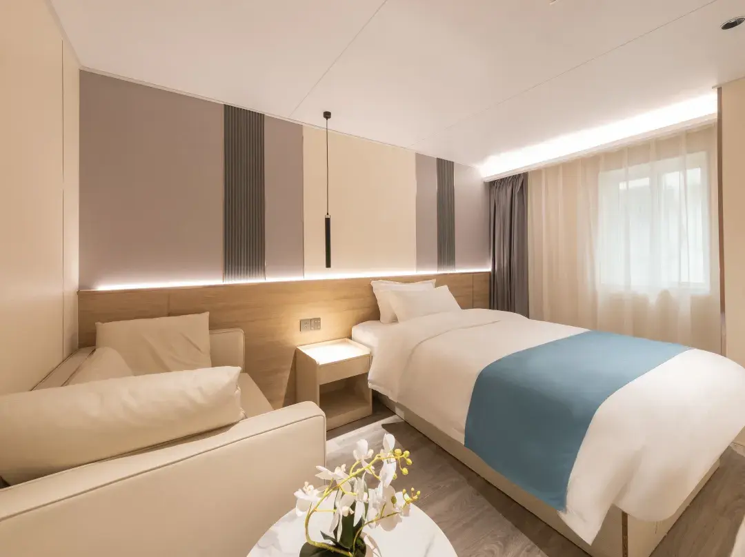 V8 Hotel - Kanton