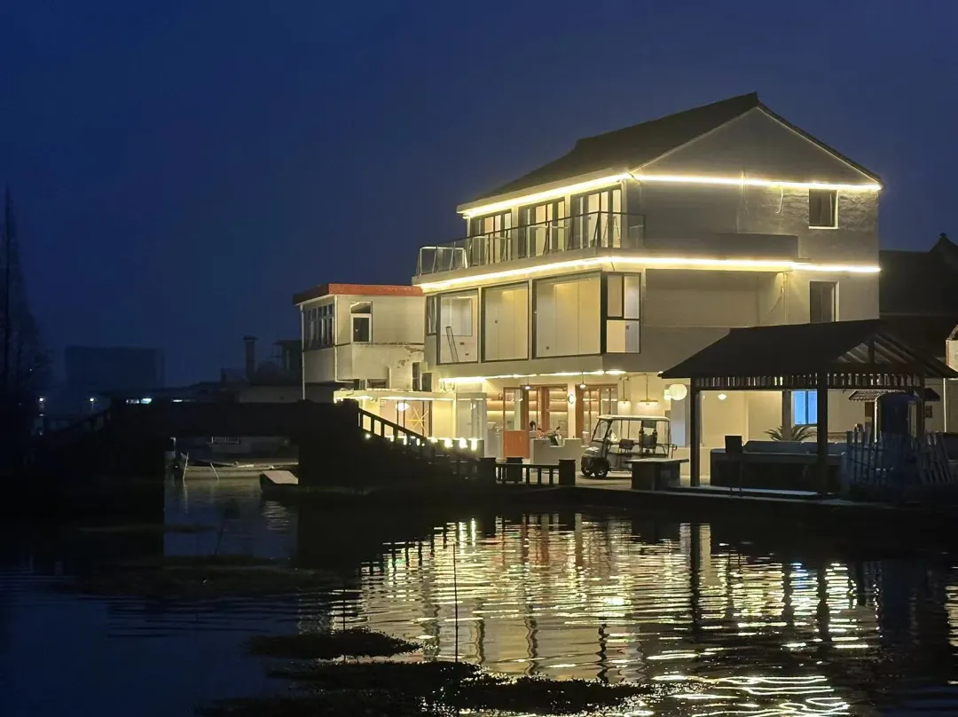 Find A Lighthouse Lake View B&b - Ningbo