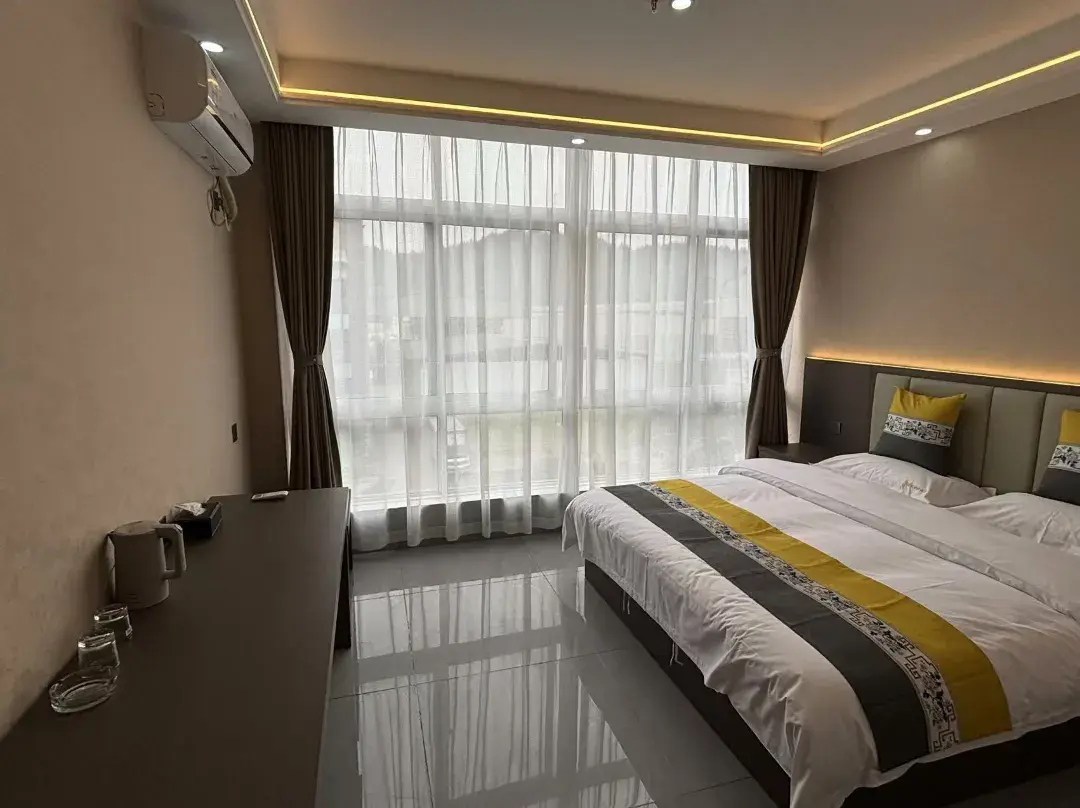 Yingfeng Express Hotel - Nanchong