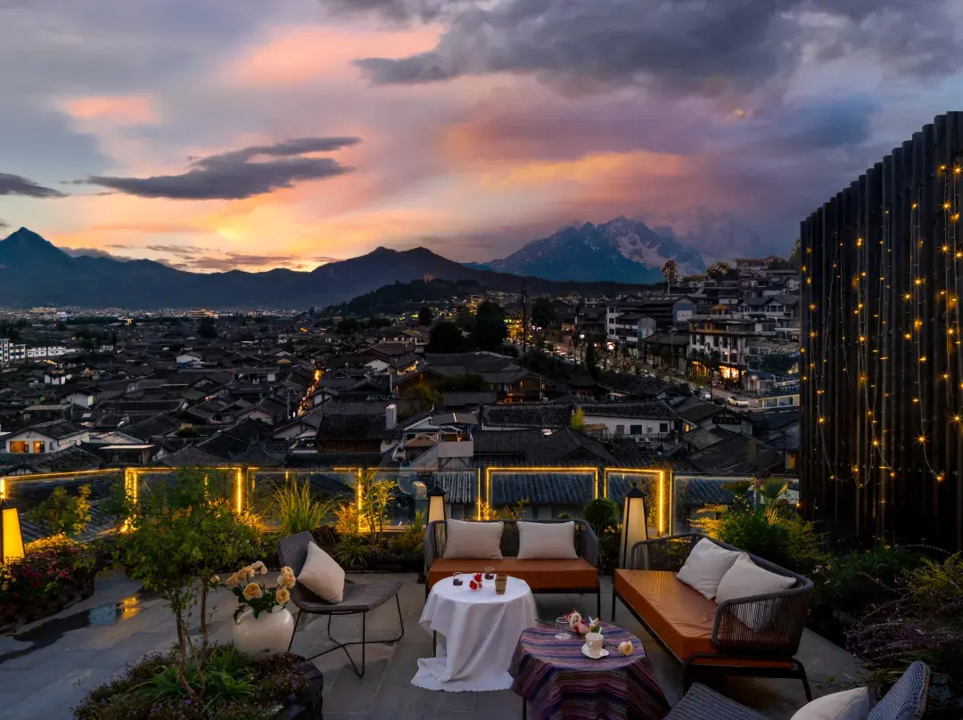 Junan Da·sky Garden Panoramic Art Hotel - Lijiang