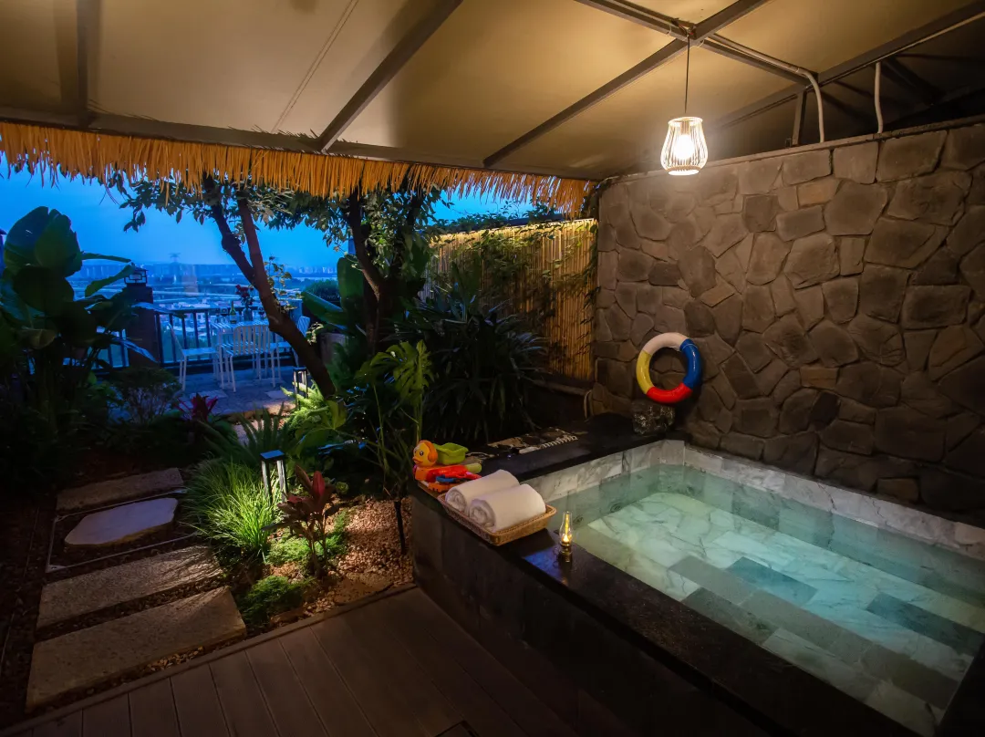 Huaqianzhu Hot Spring Hotel - Kunming