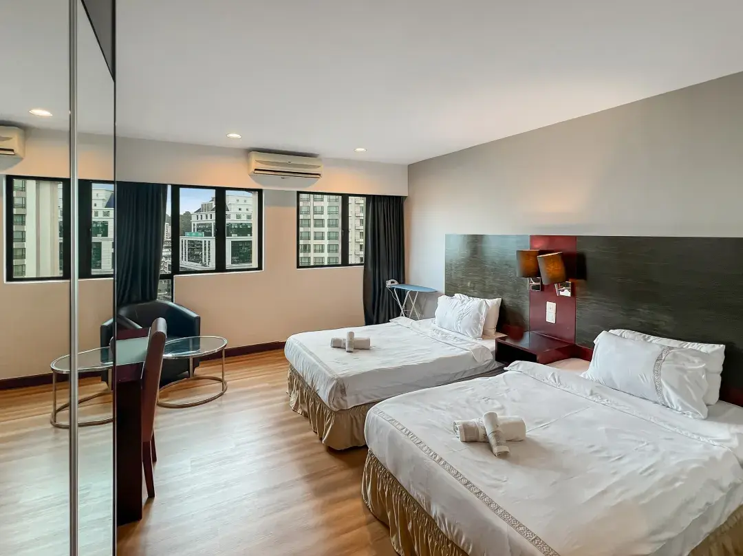 Royal Crown Scsp Kk Cbd Near Imago - Kota Kinabalu