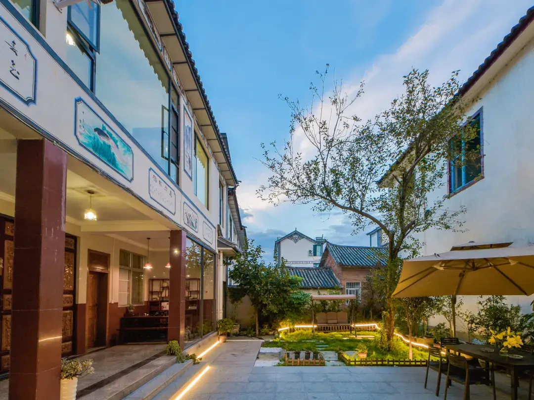 Dali Yinju Shuimo Inn - Dali