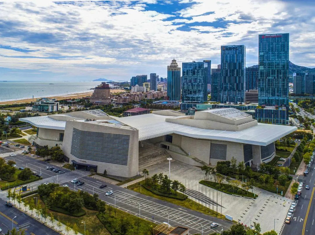 Hai Tian Grand Theatre Hotel - Qingdao
