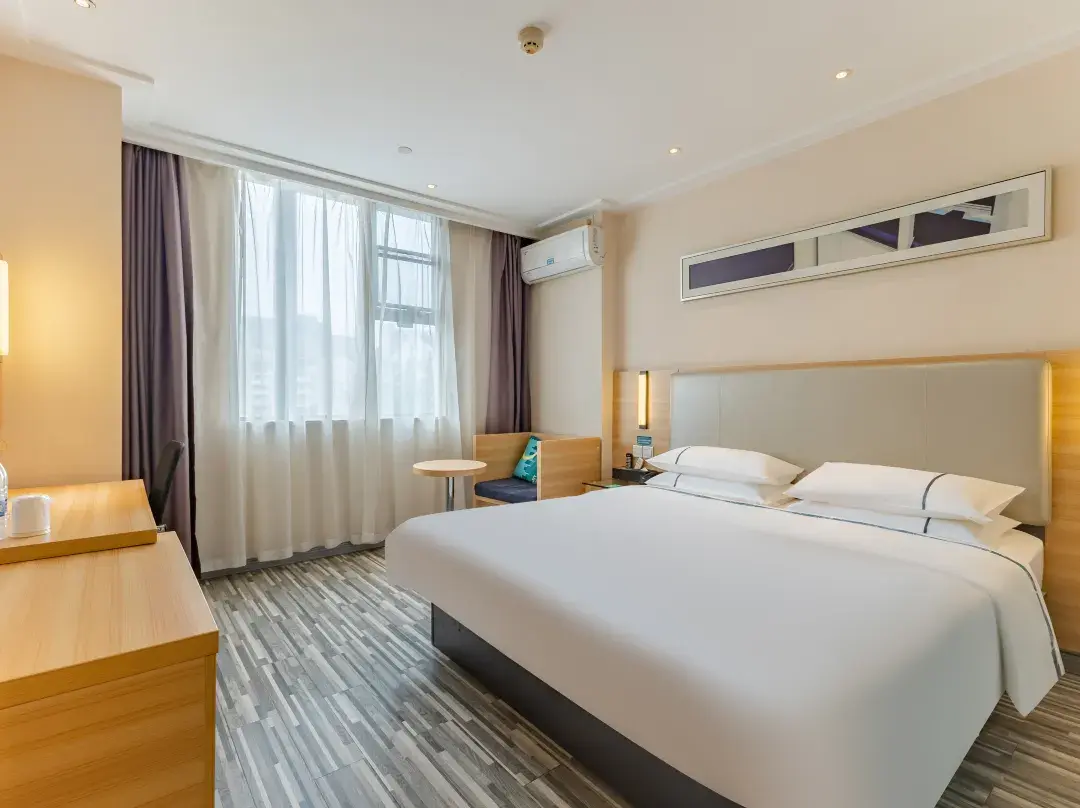 City Comfort Inn Hotel - 