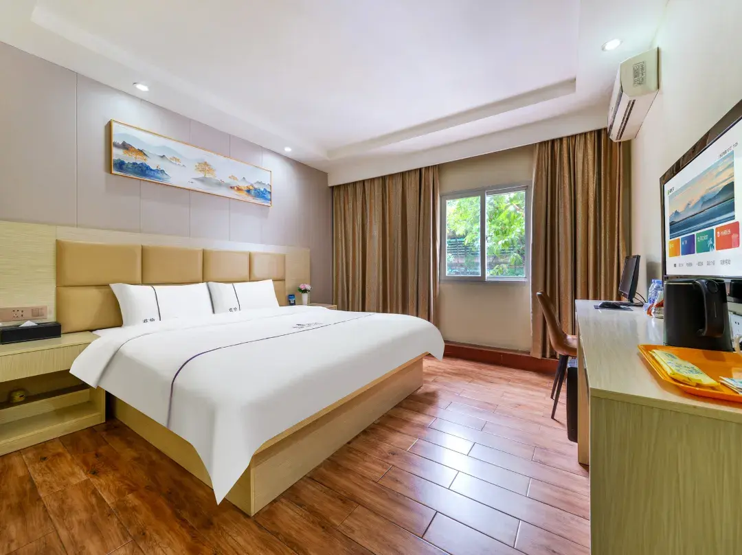 Yunfu Junlin Hotel - Yunfu