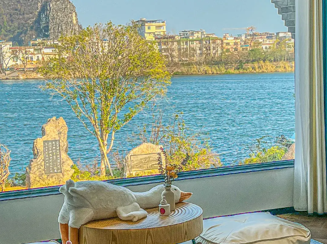 8th Floor Shanshuijian Homestay) - Guilin