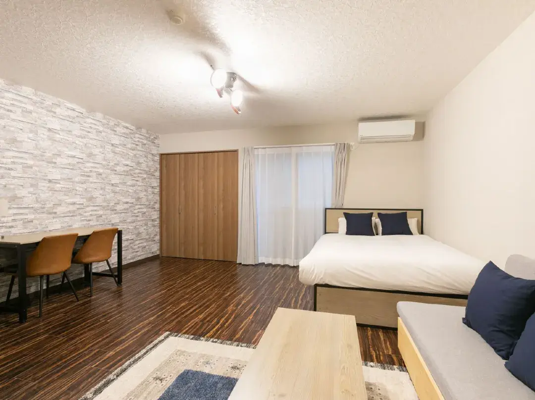 Osaka House Sinkan - Osaka, Japan