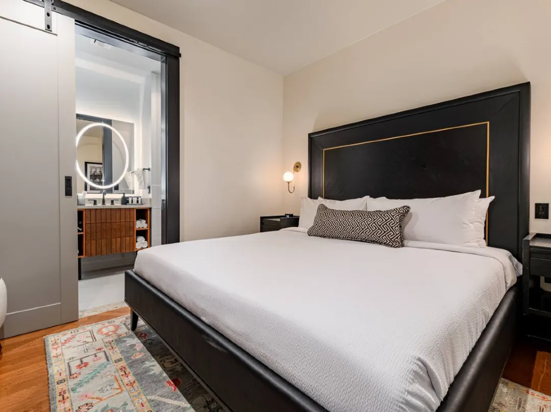 2br Perfect Getaway In Iconic Downtown | The Mayfair - Metairie, LA