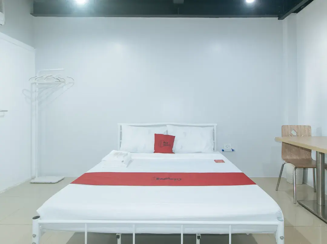 Reddoorz @ Coral Tree Residences - Binan