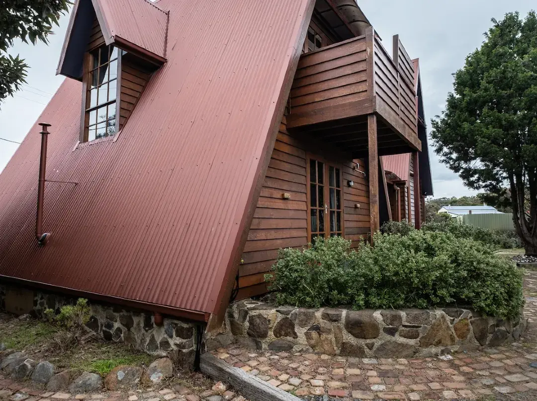 Currawong - Tasmania