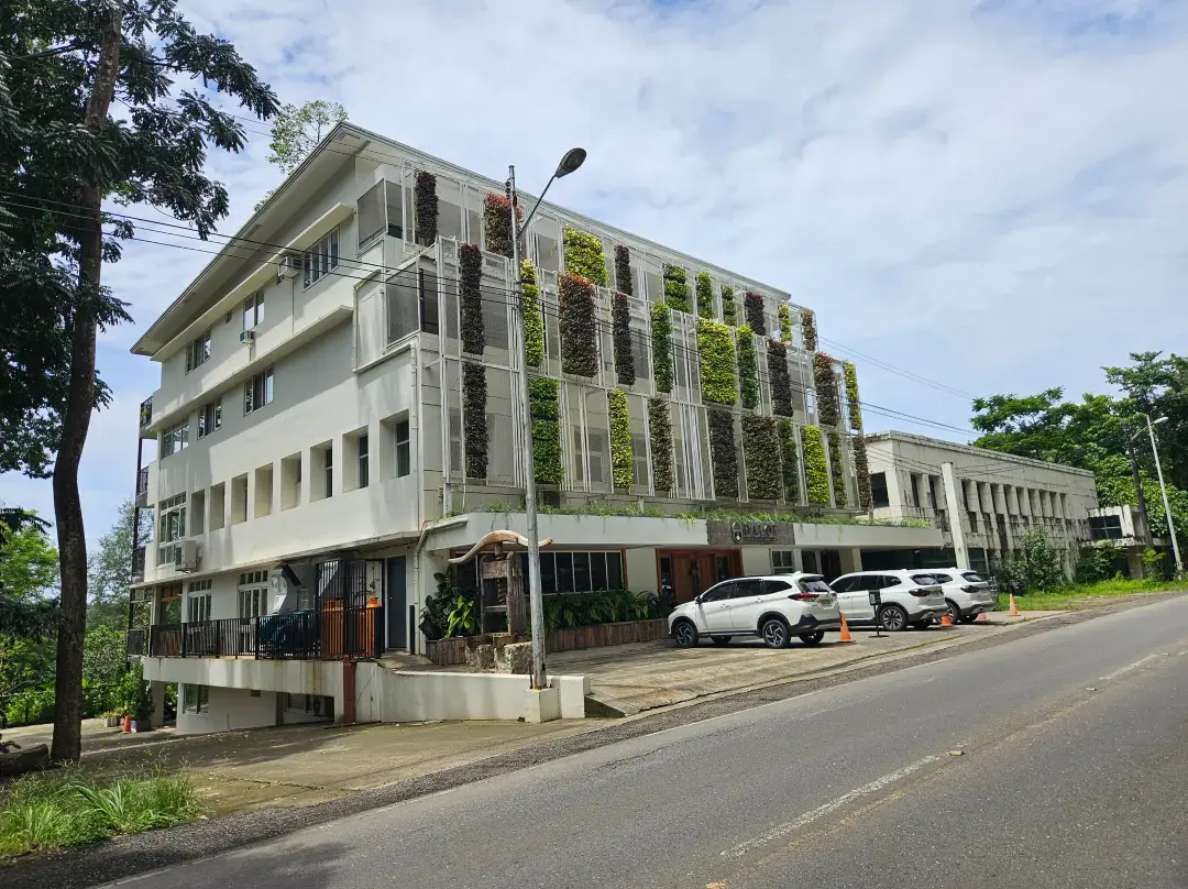 Vine And Canopy - Subic Bay Freeport Zone