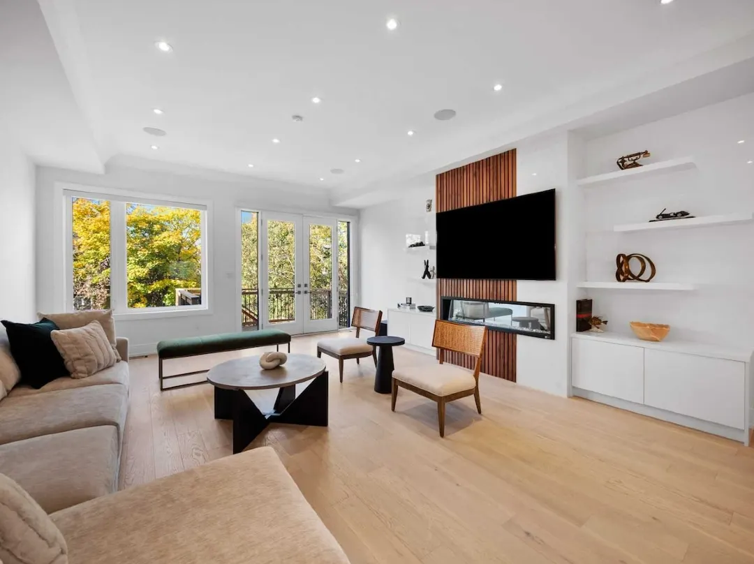 Luxury Home With Sauna, Patio & Backyard Near Lake - Aurora