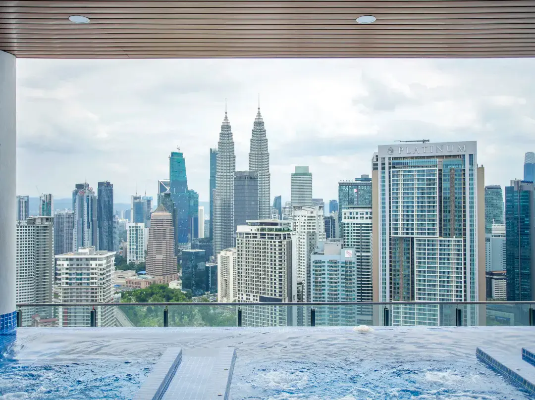 The Colony & Luxe With Klcc View Skypool By Cobnb - Setapak