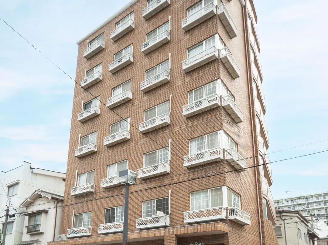 Toho Building｜direct Train Access To Popular Areas Like Dotonbori, Nipponbashi, And Namba - Osaka