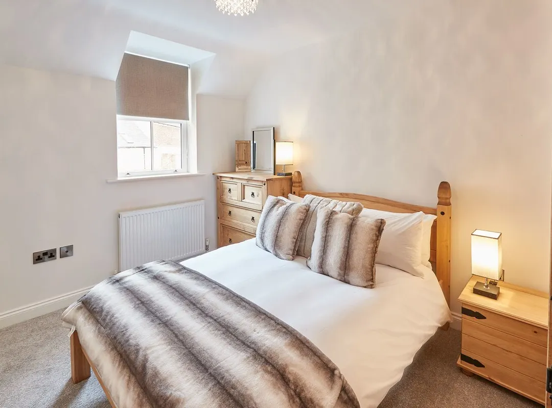 Host & Stay | No 5 Hoggarths Yard - Whitby