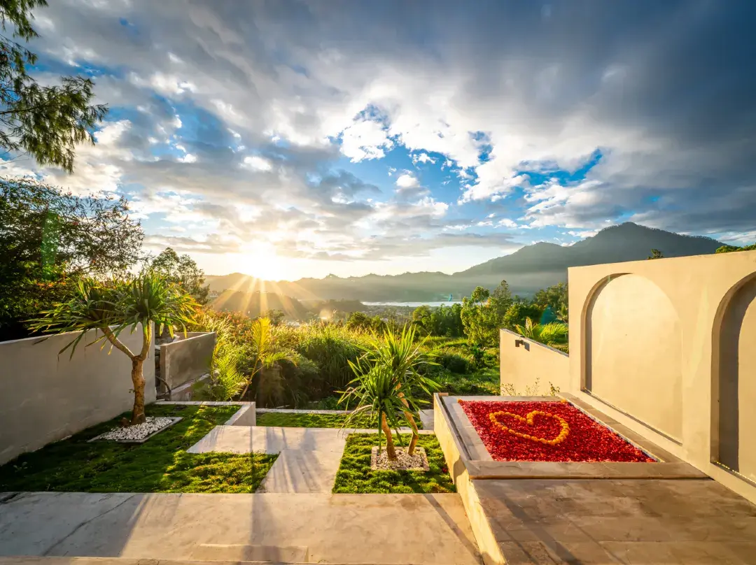 The Jungle Sunrise - Kintamani